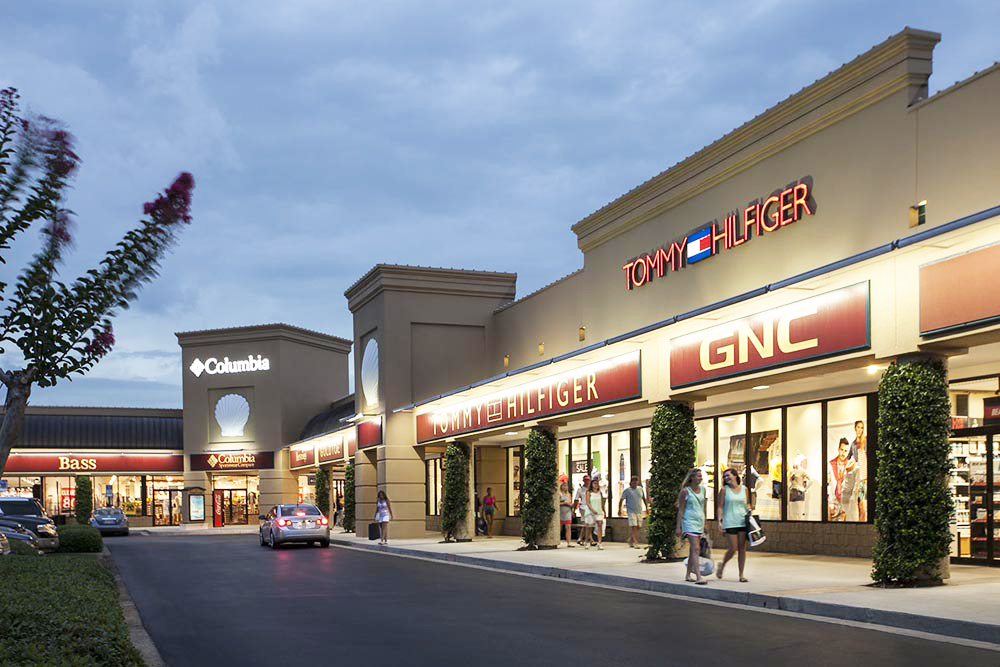 Retail Lending Makes a Comeback, Bondholders Lose in Attempted Mall ...