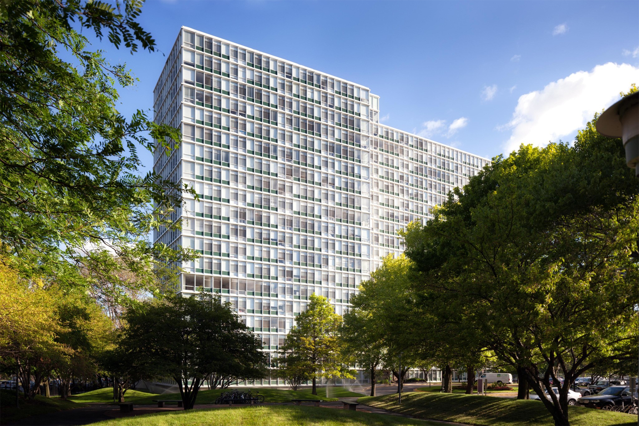 Chicago Workforce Housing Complex Changes Hands for First Time