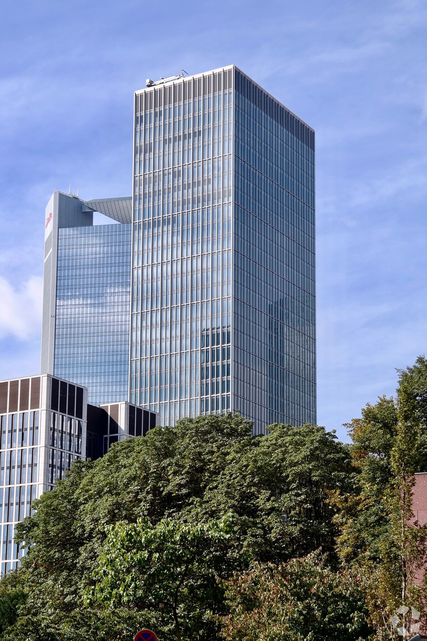 Corestate Signs 10-Year Lease in Frankfurt Office Tower