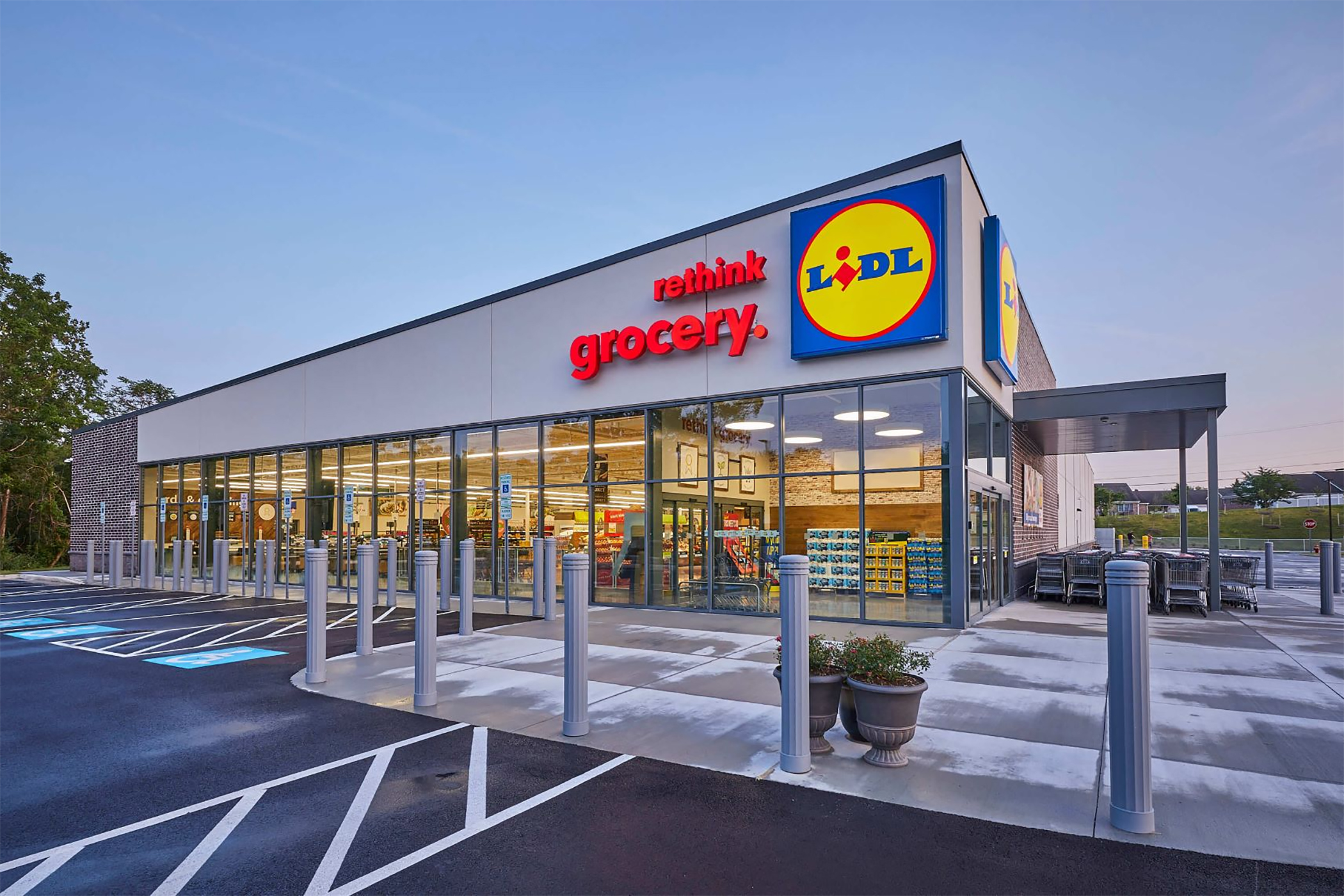 Lidl Steps Up Spending On New Stores As Many Retailers Close Their Doors Lidl Steps Up Spending On New Stores As Many Retailers Close Their Doors