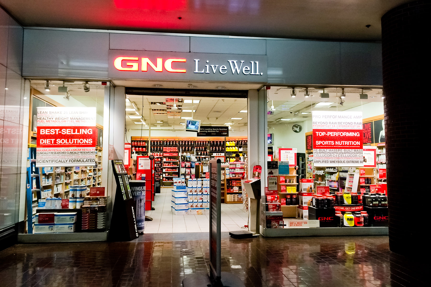 GNC Sells More at Outdoor Shopping Centers Than Malls, a Phenomenon ...