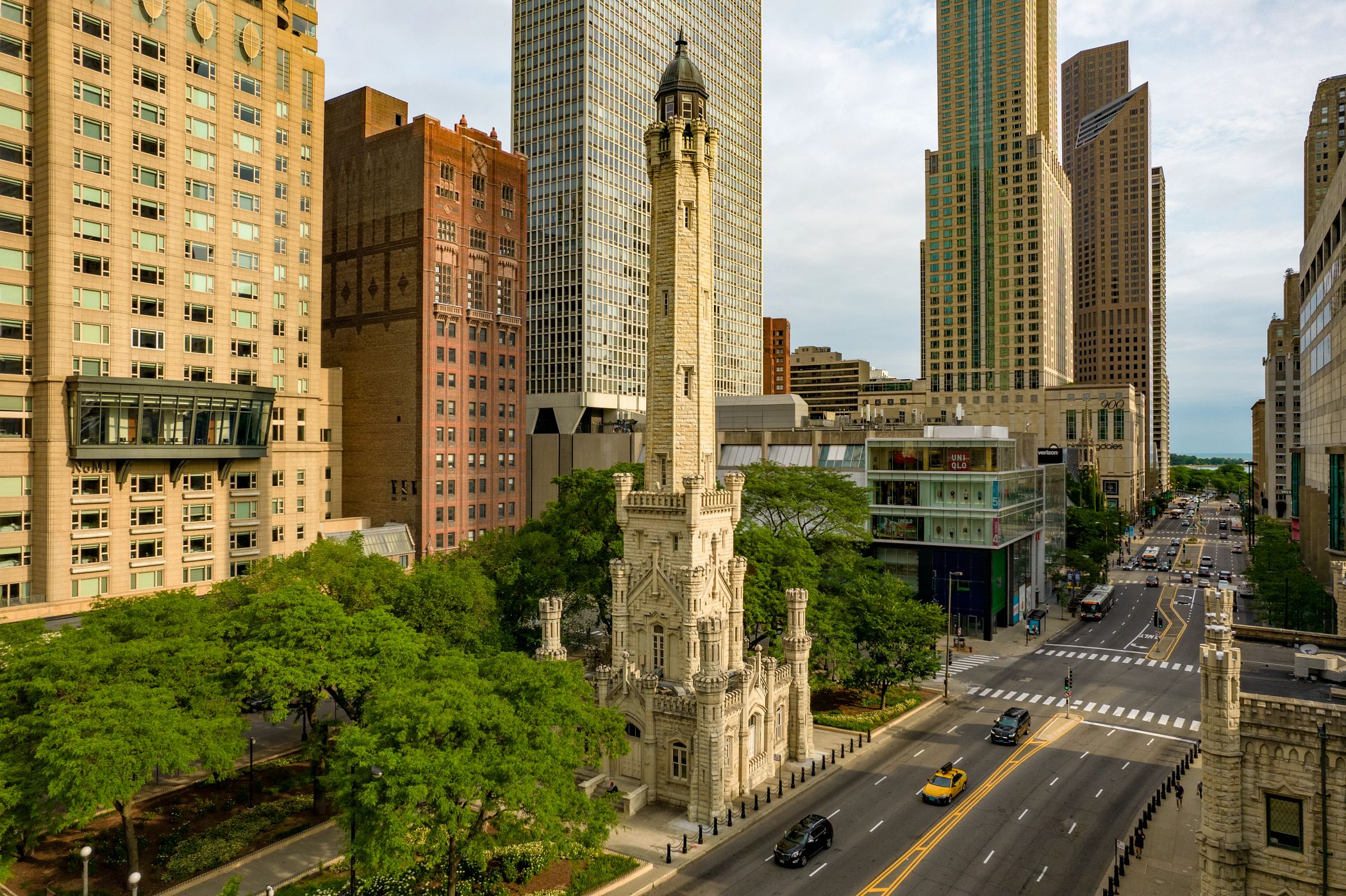 Property Sales Are Rare on Chicago’s Mag Mile Shopping Strip. Here’s a ...