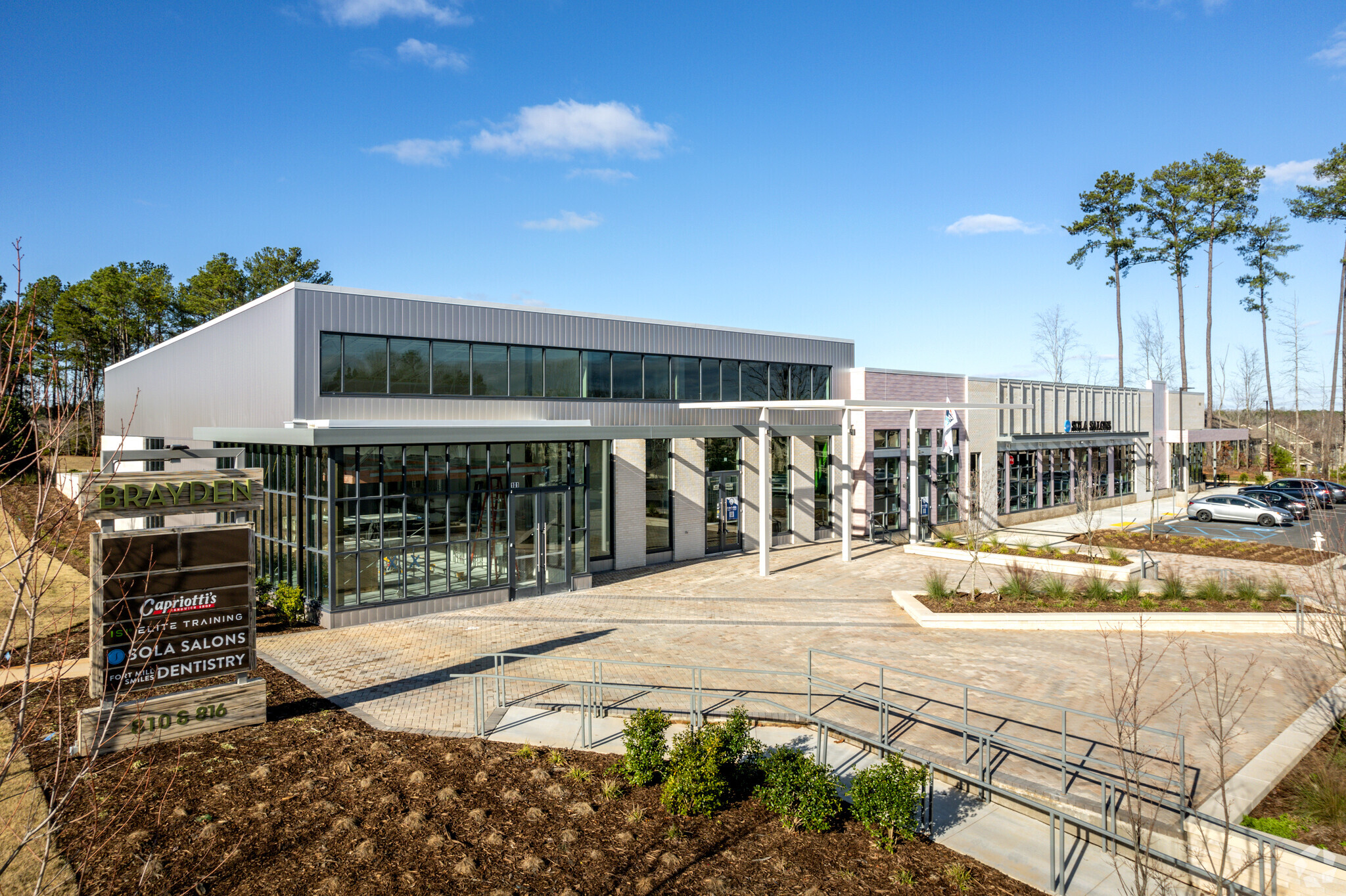 Retail Tenants Seek Smaller Spaces for Customer Convenience