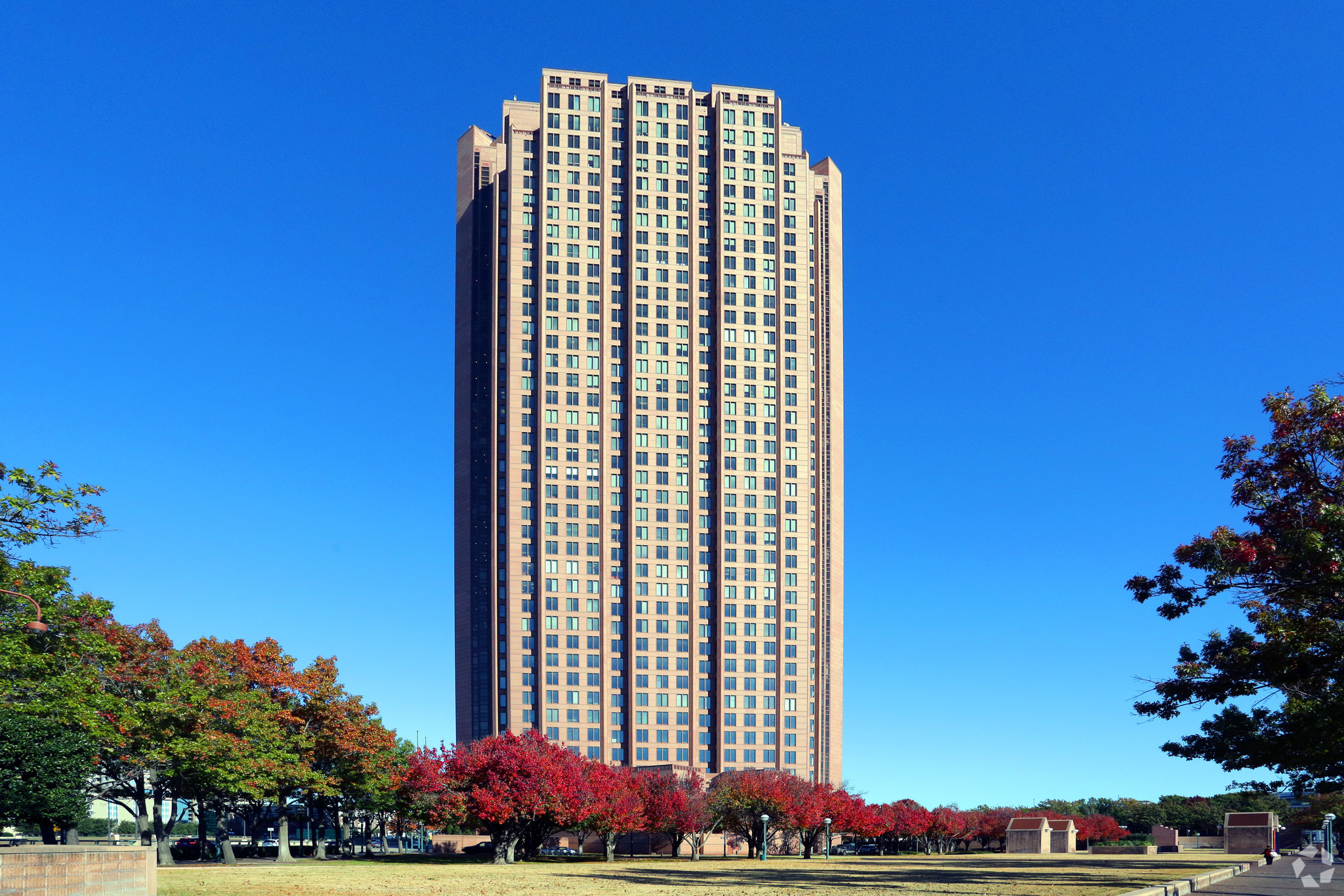 Entity Tied to New Owner of Dallas' Cityplace Tower Seeks Bankruptcy ...