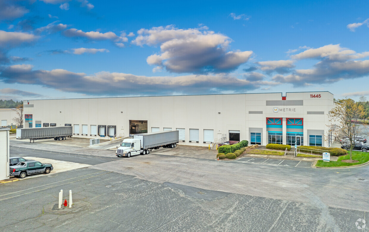 KBS' Crossroads Distribution Center Reaches Full Occupancy With Two Leases