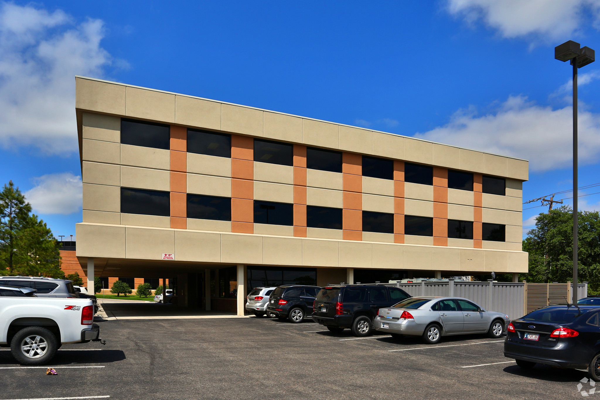 Healthcare Realty Trust Picks Up Oklahoma City Medical Office Building