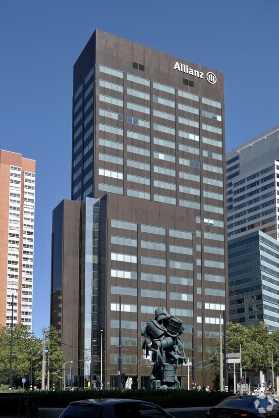 News | Amundi cède la tour Allianz à Rotterdam avec une décote de 28,3 %