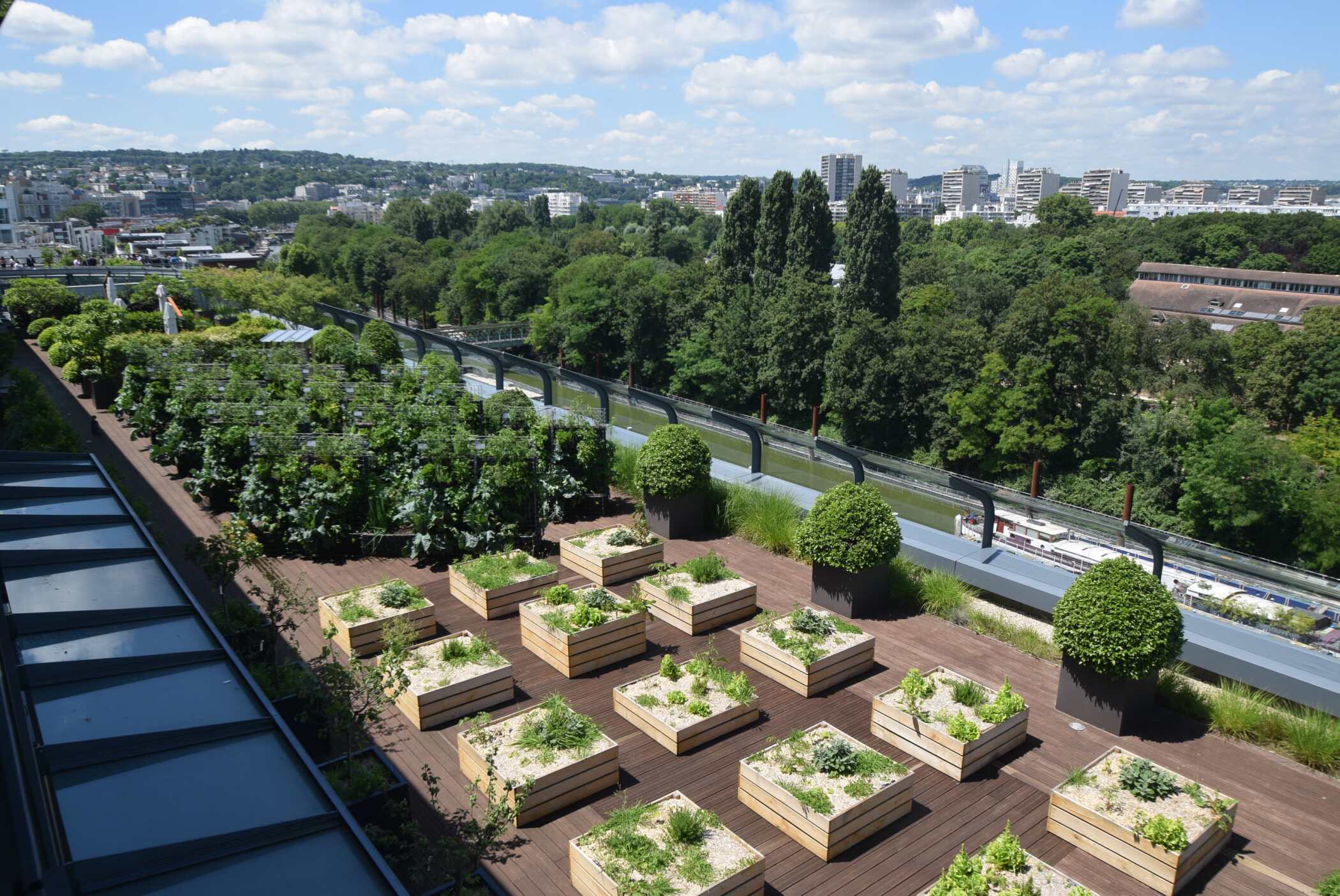 News | Issy-les-Moulineaux: DTZ Investors sells BNP Paribas Real Estate headquarters