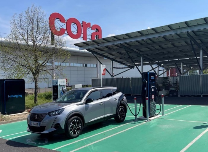 News | Quatre hypermarchés Cora acquis en sale & leaseback par Barings