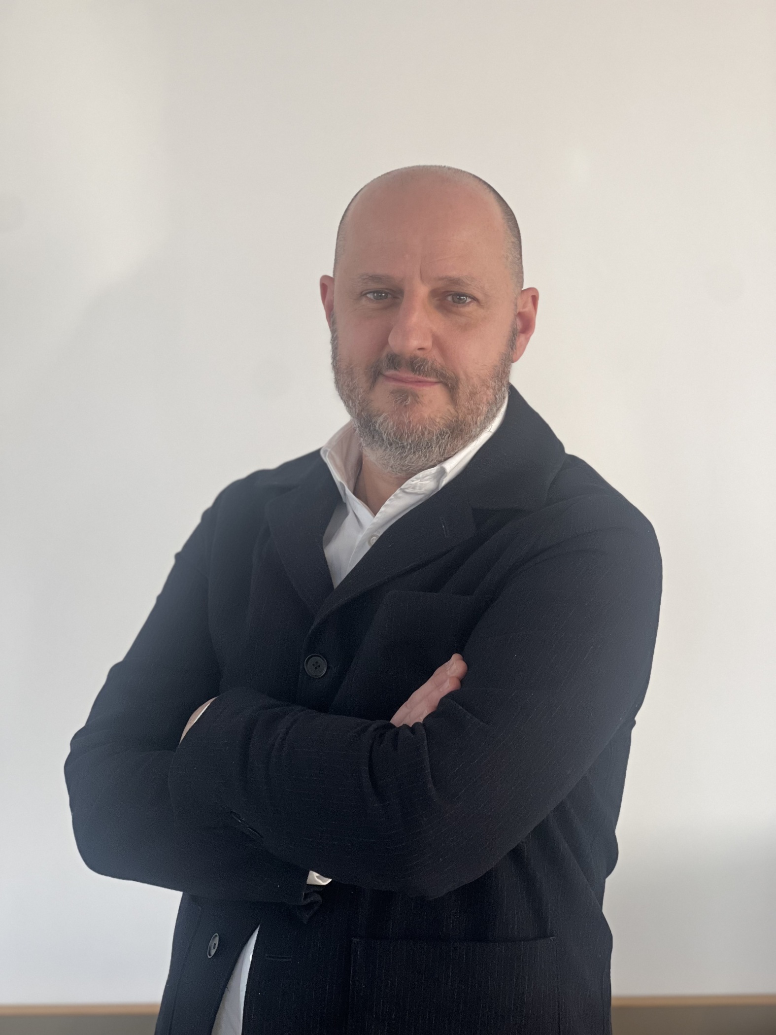 Nicolas Vignau-Loustau rejoint le département agence bureaux Île-de ...