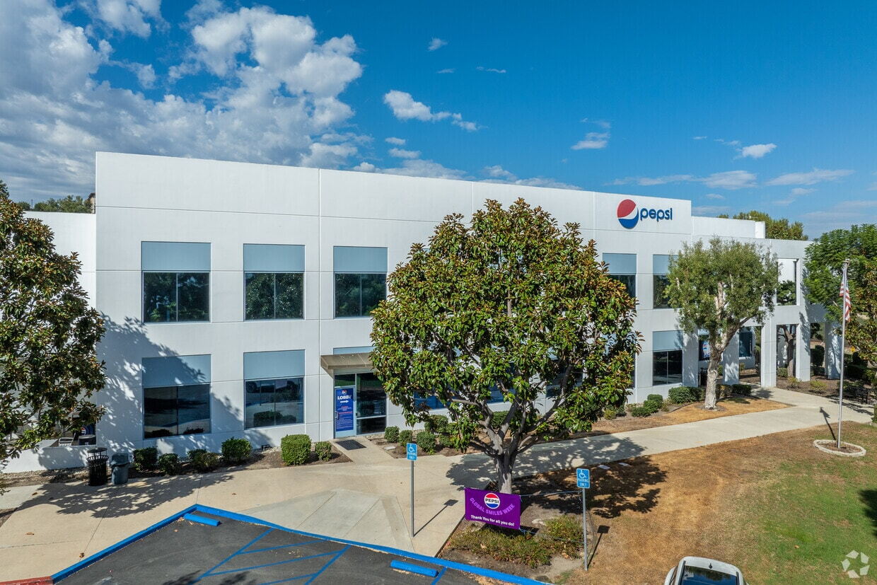 News | Greenlaw Partners buys Orange County flex building