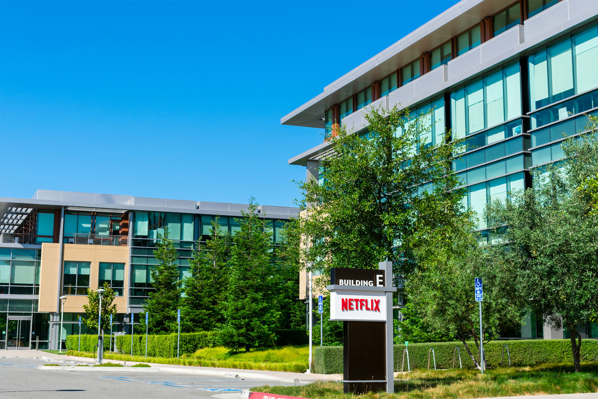 Netflix Boosts Production to Counter Rivals, Signaling Possible ...